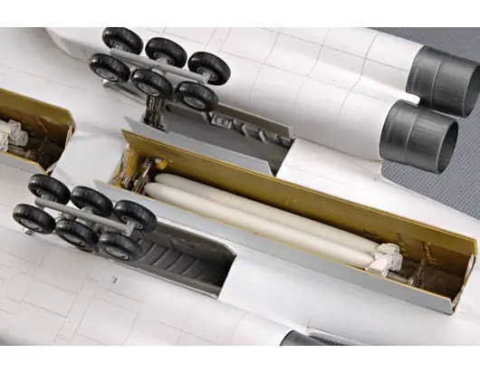 Trumpeter - 01620 - TU-160 "BLACKJACK" BOMBER - 1/72 Scale Model