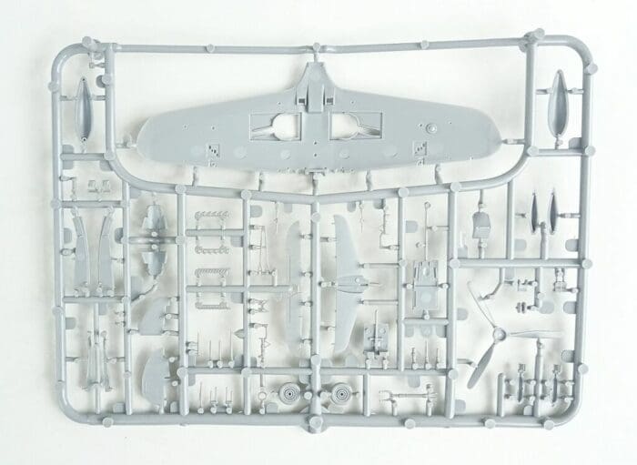 Arma Hobby - 70057 - P-400 Airacobra - 1/72 Scale Model